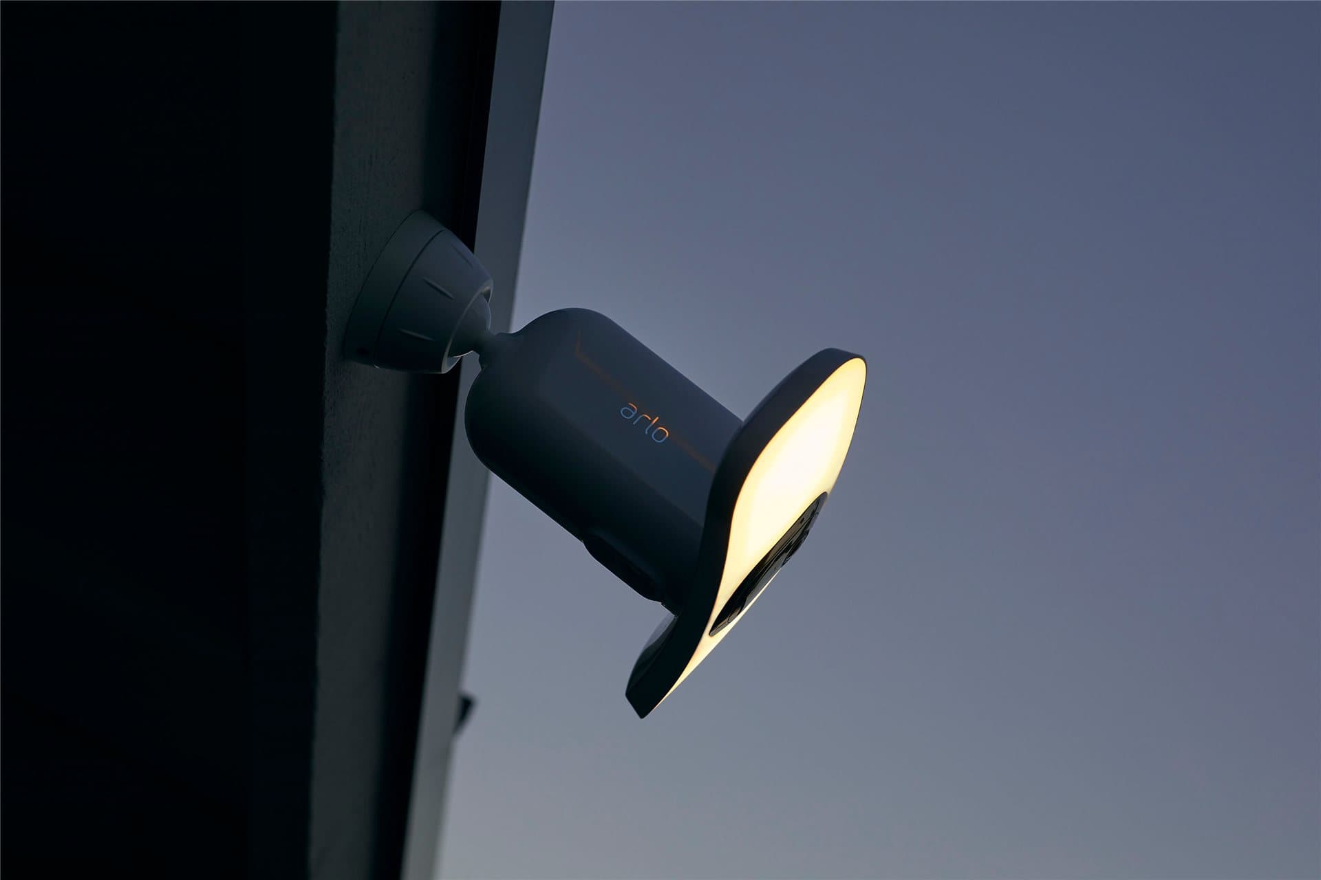 Arlo Pro 3 Floodlight Camera Review - Arlo's Wire Free Floodlight Camera Arlo Pro 3 Floodlight Camera Review - Arlo's Wire Free Floodlight Camera
